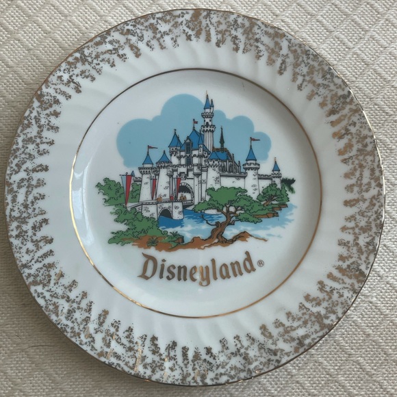 Disney | Wall Decor | Vintage Disneyland Decorative Plate | Poshmark